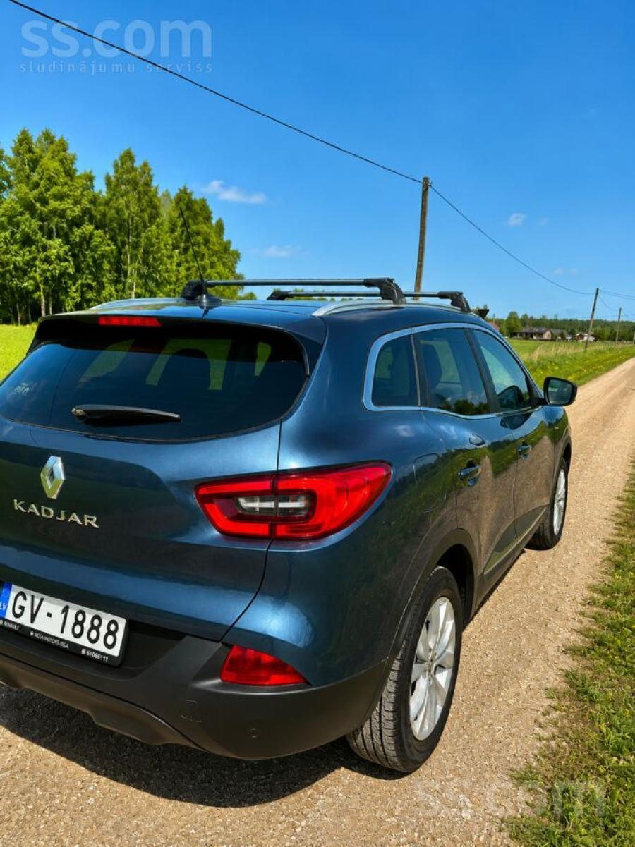 Blue Renault Kadjar 2018 in Talsi, with an engine capacity of 1.60 L and mileage of 125 thousand km for 8500 €, photo 4 on AUTOMOTO.COM.LV