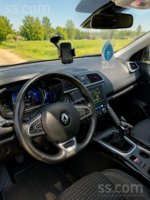 Blue Renault Kadjar 2018 in Talsi, with an engine capacity of 1.60 L and mileage of 125 thousand km for 8500 €, photo 7 on AUTOMOTO.COM.LV
