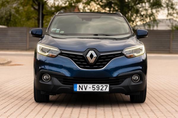 Zils Renault Kadjar 2015 Rīga, ar dzinēja tilpumu 1.50 L un nobraukumu 224 tūkst. km par 11750 €, foto 1 vietnē AUTOMOTO.COM.LV