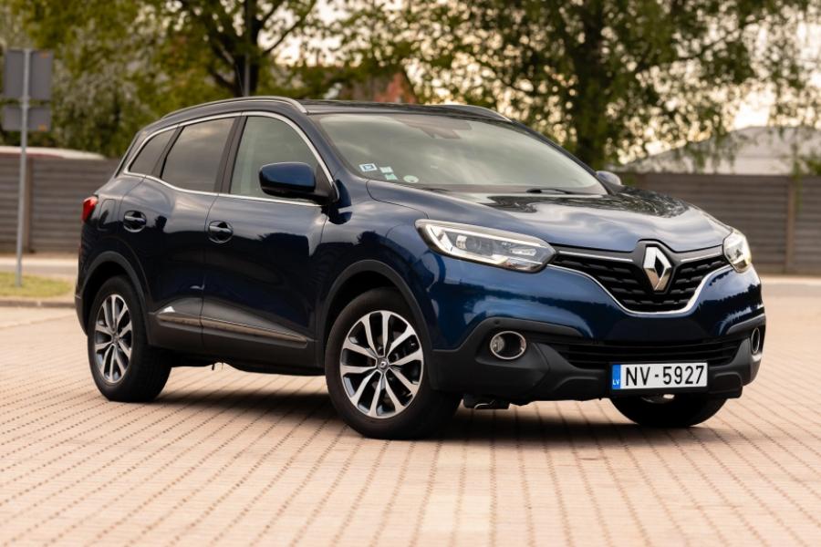 Blue Renault Kadjar 2015 in Riga, with an engine capacity of 1.50 L and mileage of 224 thousand km for 11750 €, photo 3 on AUTOMOTO.COM.LV