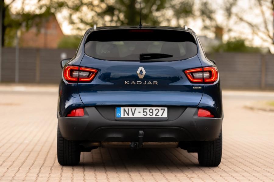 Blue Renault Kadjar 2015 in Riga, with an engine capacity of 1.50 L and mileage of 224 thousand km for 11750 €, photo 5 on AUTOMOTO.COM.LV
