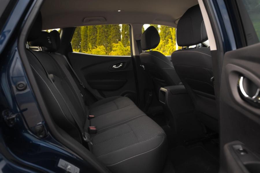 Blue Renault Kadjar 2015 in Riga, with an engine capacity of 1.50 L and mileage of 224 thousand km for 11750 €, photo 10 on AUTOMOTO.COM.LV