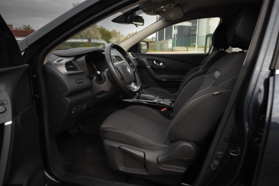 Blue Renault Kadjar 2015 in Riga, with an engine capacity of 1.50 L and mileage of 224 thousand km for 11750 €, photo 14 on AUTOMOTO.COM.LV