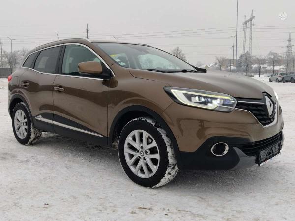 Brūns Renault Kadjar 2015 Šauļi, ar dzinēja tilpumu 1.60 L un nobraukumu 218 tūkst. km par 8550 €, foto 1 vietnē AUTOMOTO.COM.LV