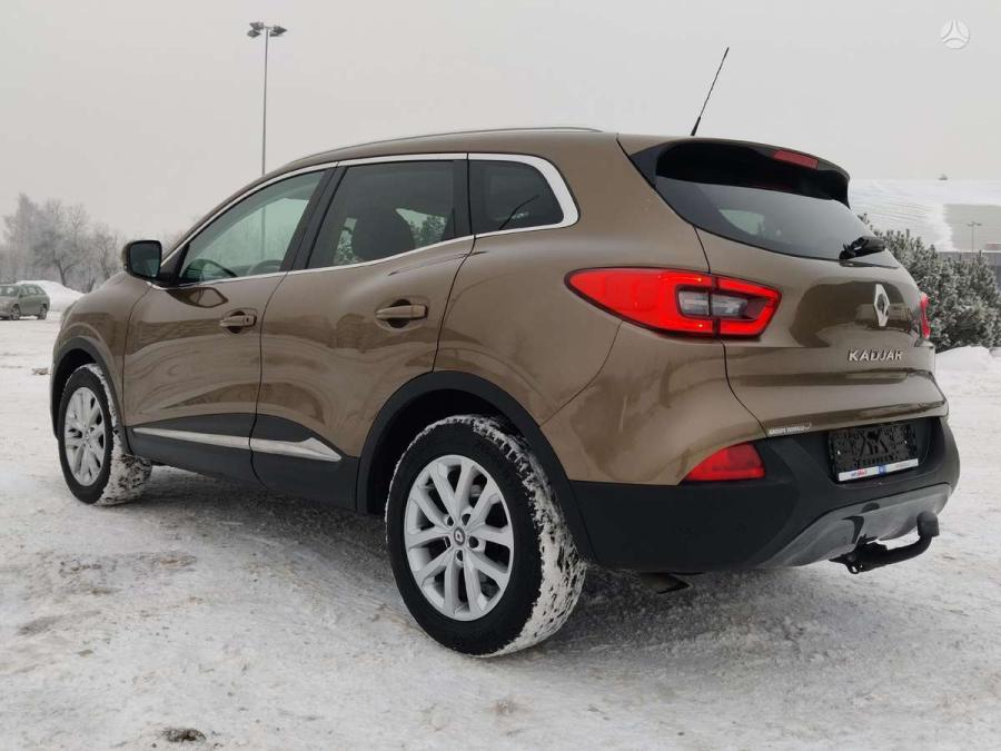 Brown Renault Kadjar 2015 in Siauliai, with an engine capacity of 1.60 L and mileage of 218 thousand km for 8550 €, photo 2 on AUTOMOTO.COM.LV