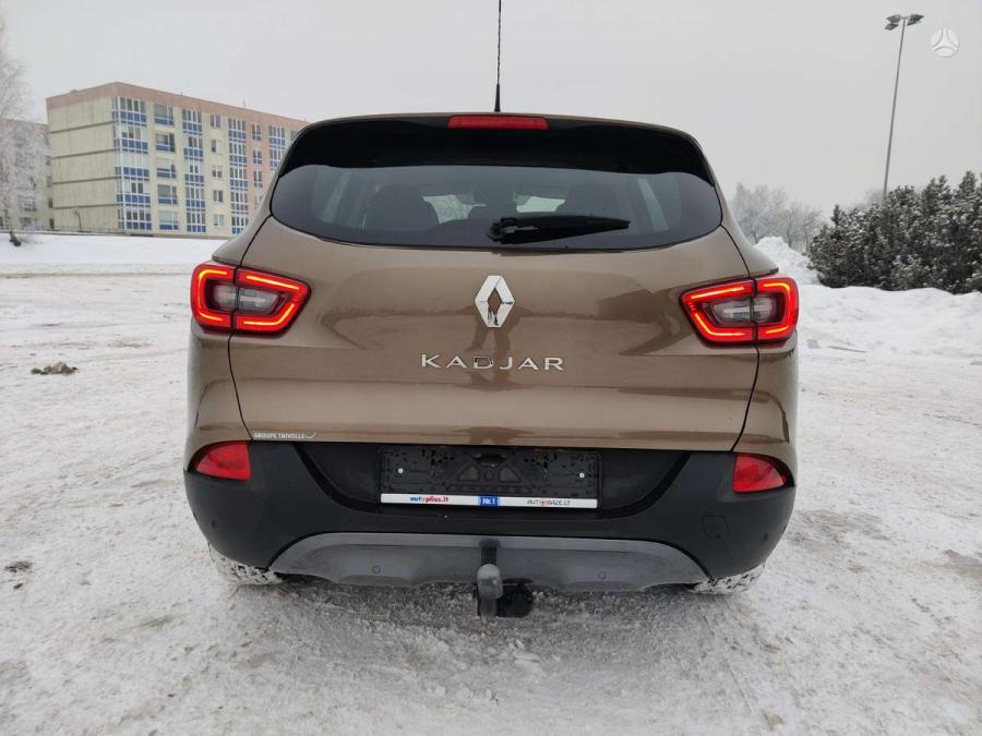 Brown Renault Kadjar 2015 in Siauliai, with an engine capacity of 1.60 L and mileage of 218 thousand km for 8550 €, photo 7 on AUTOMOTO.COM.LV