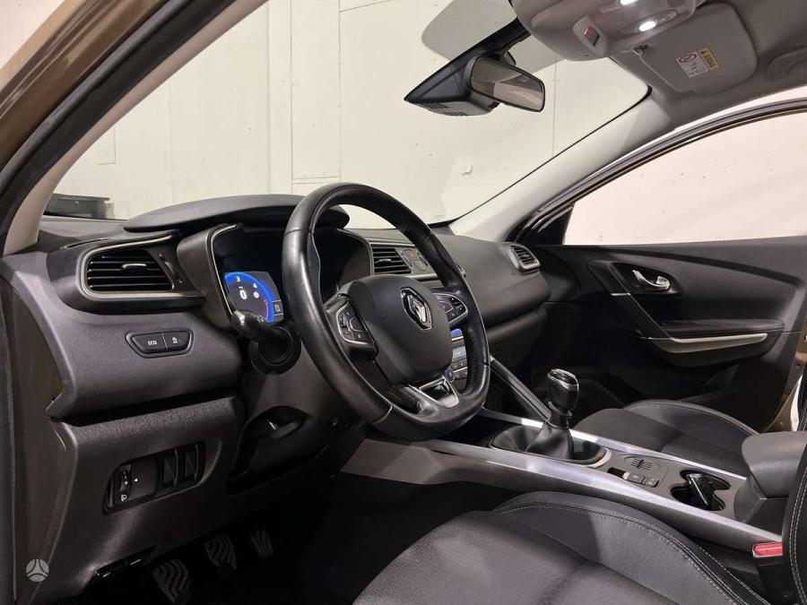 Brūns Renault Kadjar 2015 Klaipėda, ar dzinēja tilpumu 1.46 L un nobraukumu 279 tūkst. km par 7999 €, foto 3 vietnē AUTOMOTO.COM.LV