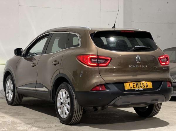 Brown Renault Kadjar 2015 in Klaipeda, with an engine capacity of 1.46 L and mileage of 279 thousand km for 7999 €, photo 4 on AUTOMOTO.COM.LV