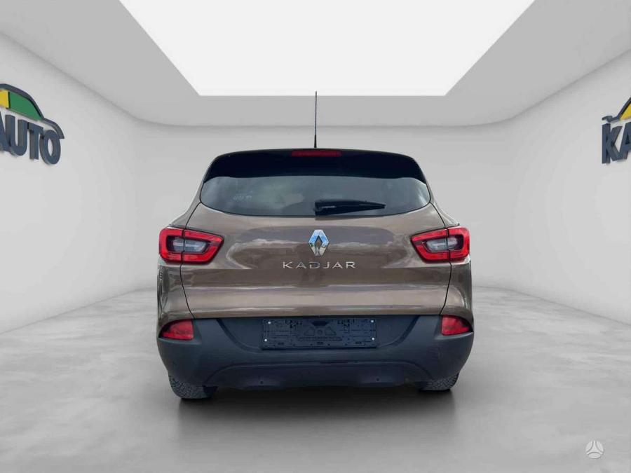Brown Renault Kadjar 2015 in Kaunas, with an engine capacity of 1.20 L and mileage of 222 thousand km for 7990 €, photo 6 on AUTOMOTO.COM.LV