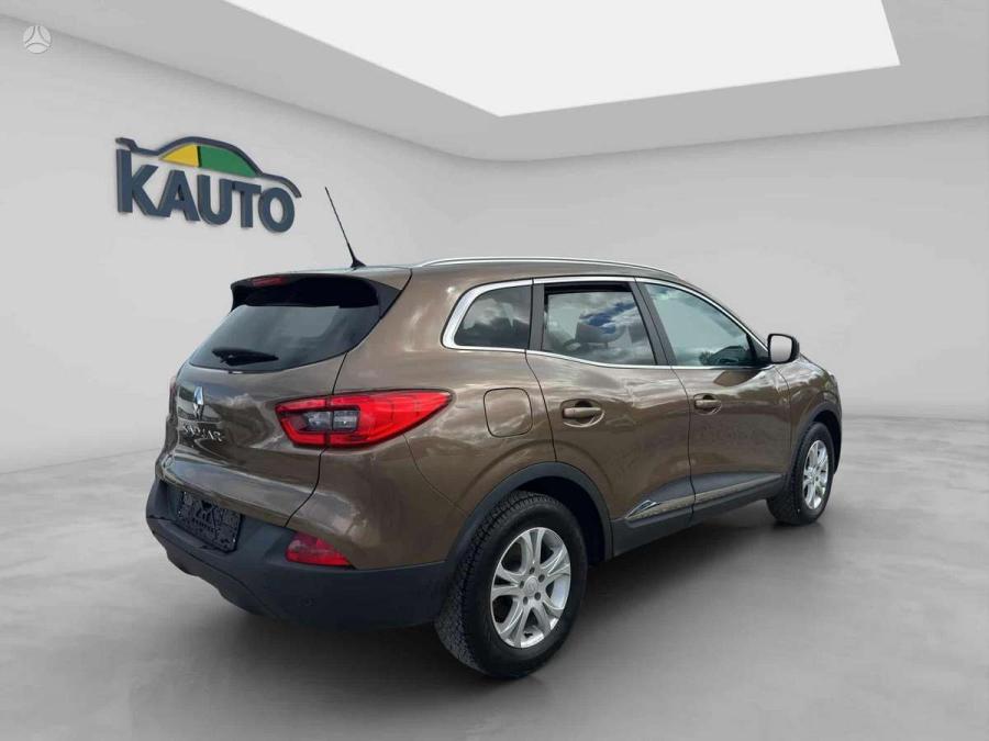Brown Renault Kadjar 2015 in Kaunas, with an engine capacity of 1.20 L and mileage of 222 thousand km for 7990 €, photo 7 on AUTOMOTO.COM.LV