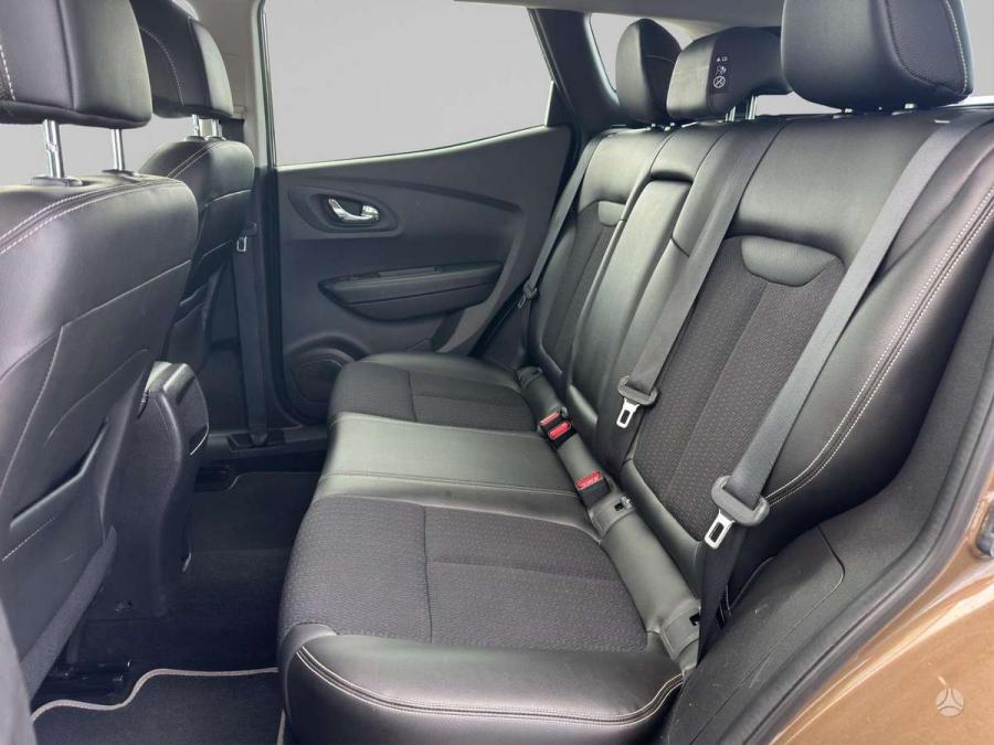 Brown Renault Kadjar 2015 in Kaunas, with an engine capacity of 1.20 L and mileage of 222 thousand km for 7990 €, photo 13 on AUTOMOTO.COM.LV