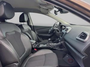 Brown Renault Kadjar 2015 in Kaunas, with an engine capacity of 1.20 L and mileage of 222 thousand km for 7990 €, photo 18 on AUTOMOTO.COM.LV