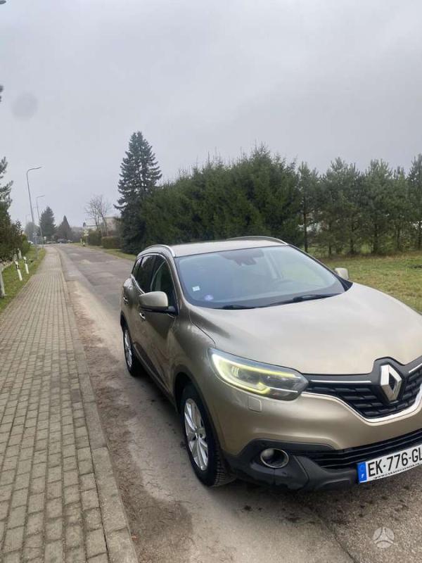 Brown Renault Kadjar 2016 in Taurage, with an engine capacity of 1.20 L and mileage of 108 thousand km for 7900 €, photo 3 on AUTOMOTO.COM.LV
