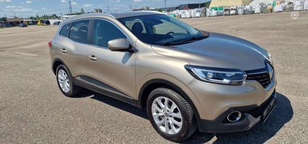 Brown Renault Kadjar 2016 in Kaunas, with an engine capacity of 1.46 L and mileage of 135 thousand km for 8450 €, photo 3 on AUTOMOTO.COM.LV