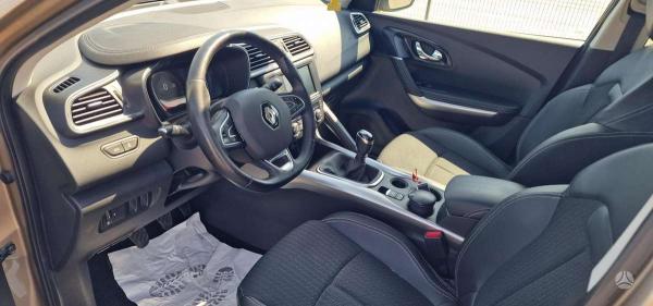 Brown Renault Kadjar 2016 in Kaunas, with an engine capacity of 1.46 L and mileage of 135 thousand km for 8450 €, photo 10 on AUTOMOTO.COM.LV