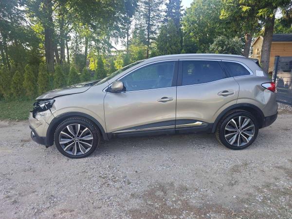 Brown Renault Kadjar 2017 in Telschi, with an engine capacity of 1.20 L and mileage of 82 thousand km for 5700 €, photo 9 on AUTOMOTO.COM.LV