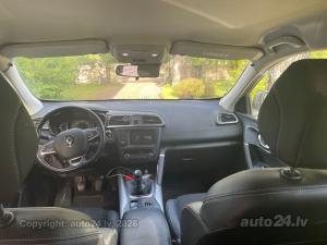 Brūns Renault Kadjar 2015 Tallina, ar dzinēja tilpumu 1.50 L un nobraukumu 232 tūkst. km par 8100 €, foto 5 vietnē AUTOMOTO.COM.LV