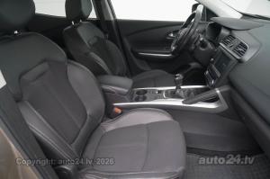 Brūns Renault Kadjar 2015 Tallina, ar dzinēja tilpumu 1.50 L un nobraukumu 232 tūkst. km par 7990 €, foto 10 vietnē AUTOMOTO.COM.LV