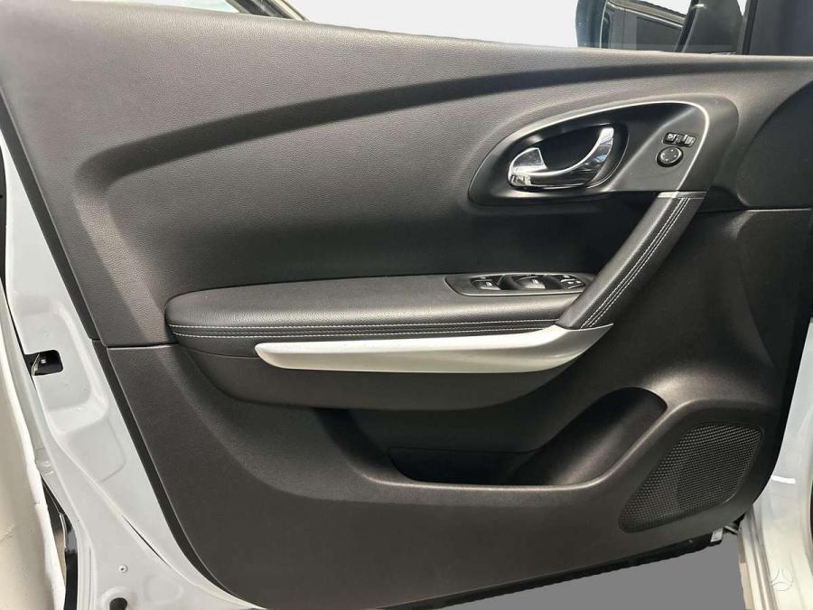 Renault Kadjar 2015 in Vilnius, with an engine capacity of 1.20 L and mileage of 121 thousand km for 9900 €, photo 11 on AUTOMOTO.COM.LV