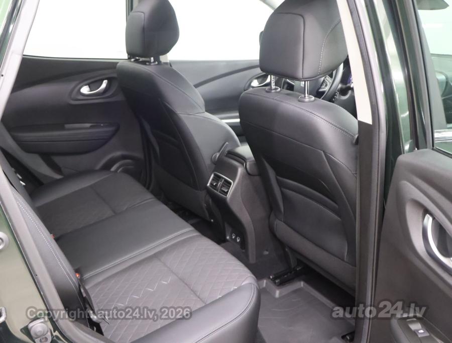 Green Renault Kadjar 2019 in Tallinn, with an engine capacity of 1.30 L and mileage of 34 thousand km for 14900 €, photo 9 on AUTOMOTO.COM.LV