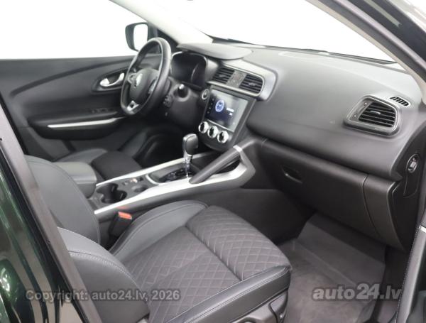 Zaļš Renault Kadjar 2019 Tallina, ar dzinēja tilpumu 1.30 L un nobraukumu 34 tūkst. km par 14900 €, foto 10 vietnē AUTOMOTO.COM.LV