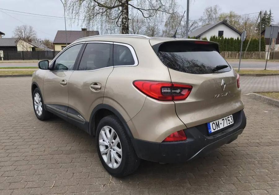 Pelēks Renault Kadjar 2015 Jelgava, ar dzinēja tilpumu 1.20 L un nobraukumu 112 tūkst. km par 7990 €, foto 3 vietnē AUTOMOTO.COM.LV
