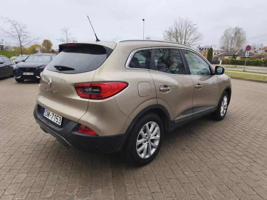 Pelēks Renault Kadjar 2015 Jelgava, ar dzinēja tilpumu 1.20 L un nobraukumu 112 tūkst. km par 7990 €, foto 4 vietnē AUTOMOTO.COM.LV