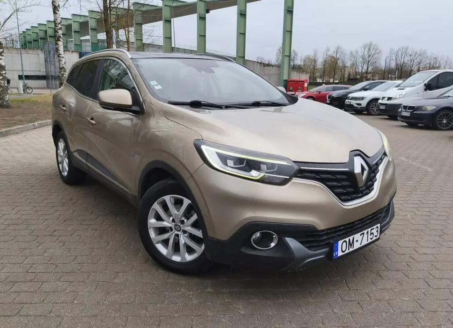 Pelēks Renault Kadjar 2015 Jelgava, ar dzinēja tilpumu 1.20 L un nobraukumu 112 tūkst. km par 7990 €, foto 5 vietnē AUTOMOTO.COM.LV