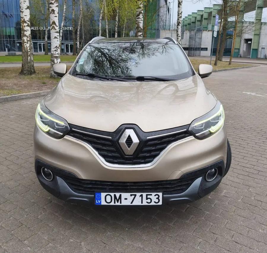 Pelēks Renault Kadjar 2015 Jelgava, ar dzinēja tilpumu 1.20 L un nobraukumu 112 tūkst. km par 7990 €, foto 6 vietnē AUTOMOTO.COM.LV
