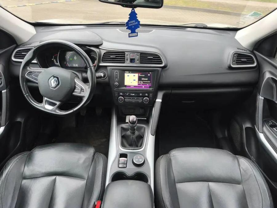 Pelēks Renault Kadjar 2015 Jelgava, ar dzinēja tilpumu 1.20 L un nobraukumu 112 tūkst. km par 7990 €, foto 12 vietnē AUTOMOTO.COM.LV