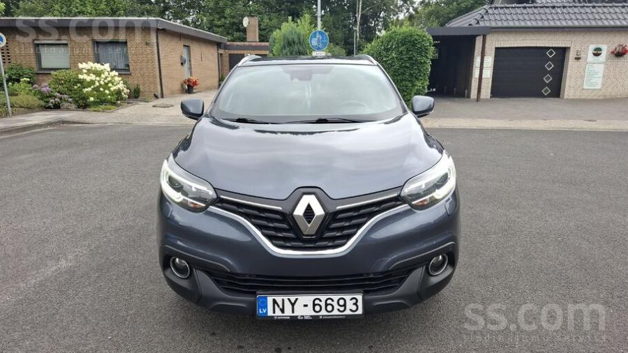 Grey Renault Kadjar 2015 in Riga, with an engine capacity of 1.20 L and mileage of 186 thousand km for 10300 €, photo 1 on AUTOMOTO.COM.LV