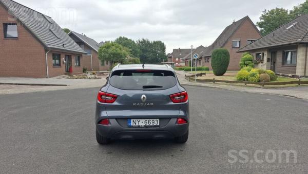 Pelēks Renault Kadjar 2015 Rīga, ar dzinēja tilpumu 1.20 L un nobraukumu 186 tūkst. km par 10300 €, foto 4 vietnē AUTOMOTO.COM.LV