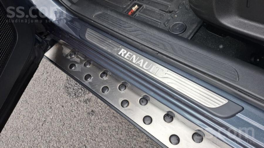 Grey Renault Kadjar 2015 in Riga, with an engine capacity of 1.20 L and mileage of 186 thousand km for 10300 €, photo 11 on AUTOMOTO.COM.LV