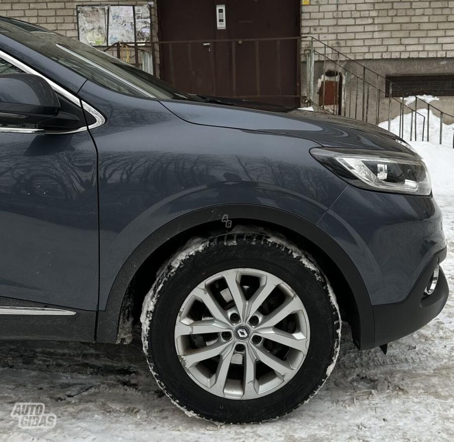 Pelēks Renault Kadjar 2016 Klaipėda, ar dzinēja tilpumu 1.20 L un nobraukumu 156 tūkst. km par 7500 €, foto 4 vietnē AUTOMOTO.COM.LV