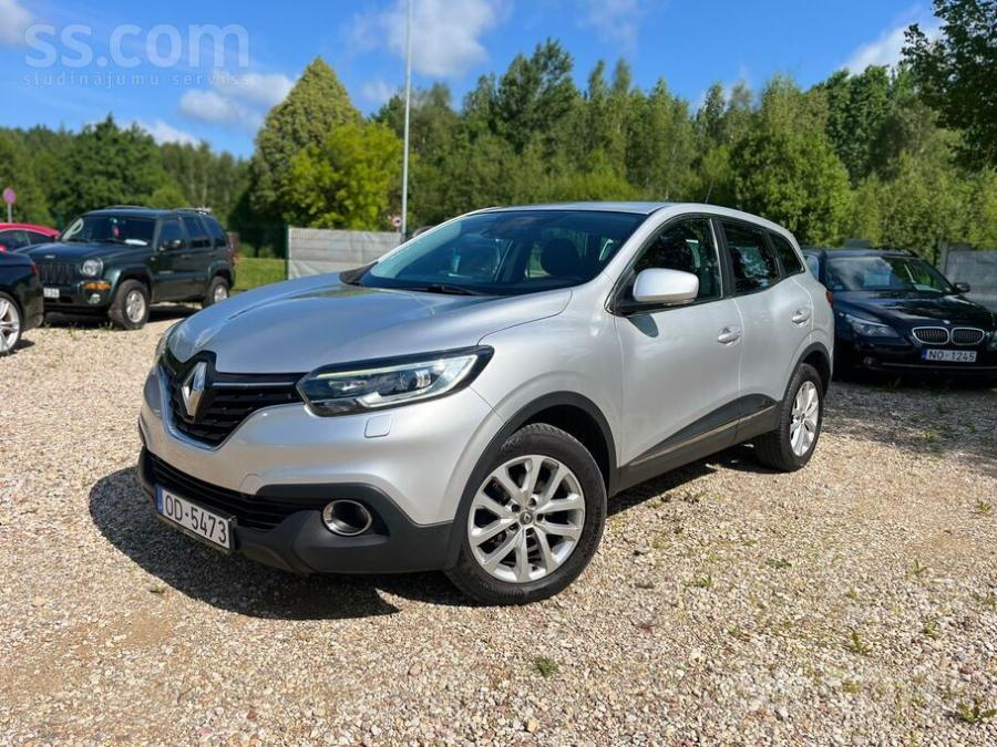 Grey Renault Kadjar 2016 in Kuldiga, with an engine capacity of 1.50 L and mileage of 252 thousand km for 7190 €, photo 3 on AUTOMOTO.COM.LV
