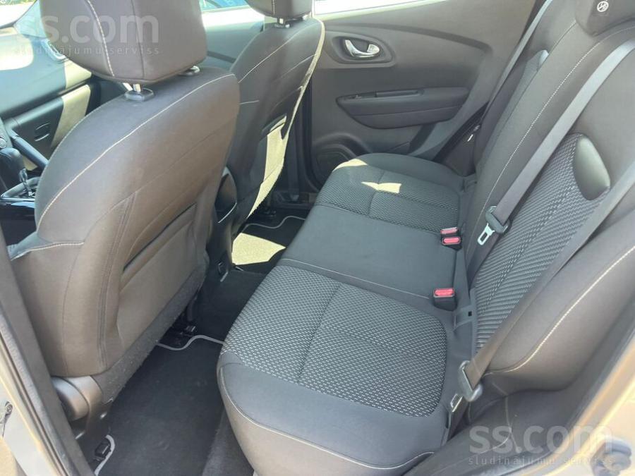 Grey Renault Kadjar 2016 in Kuldiga, with an engine capacity of 1.50 L and mileage of 252 thousand km for 7190 €, photo 11 on AUTOMOTO.COM.LV