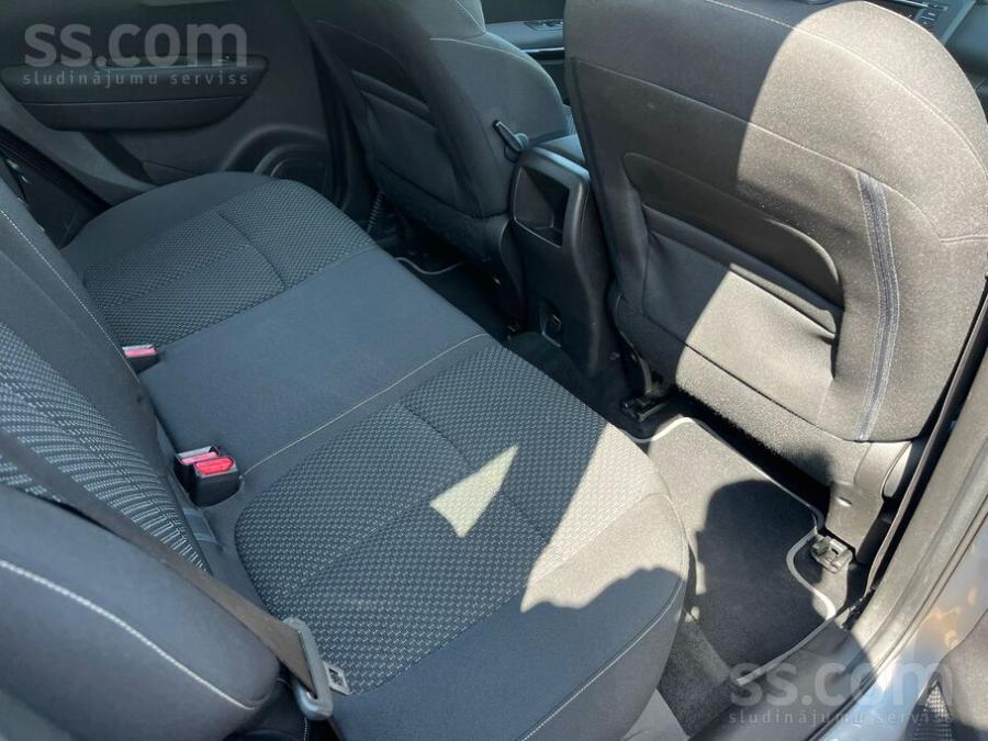 Grey Renault Kadjar 2016 in Kuldiga, with an engine capacity of 1.50 L and mileage of 252 thousand km for 7190 €, photo 12 on AUTOMOTO.COM.LV