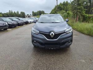 Grey Renault Kadjar 2016 in Utena, with an engine capacity of 1.20 L and mileage of 221 thousand km for 6150 €, photo 3 on AUTOMOTO.COM.LV