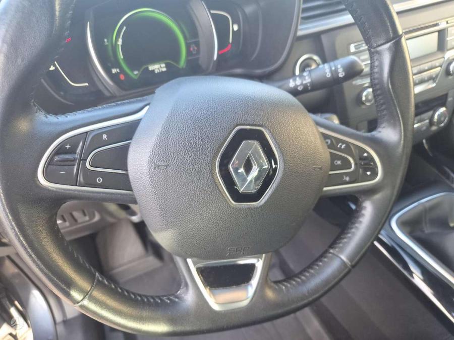 Grey Renault Kadjar 2016 in Utena, with an engine capacity of 1.20 L and mileage of 221 thousand km for 6150 €, photo 14 on AUTOMOTO.COM.LV