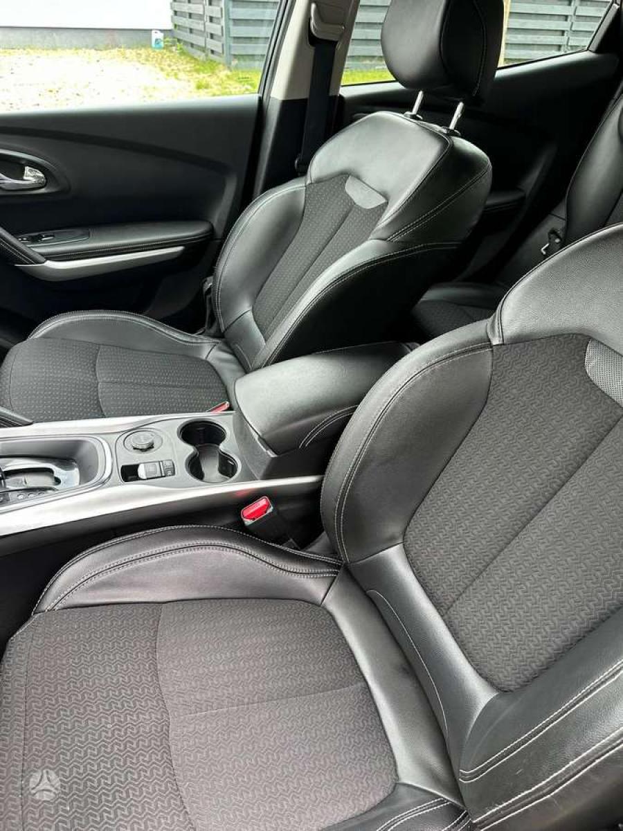 Pelēks Renault Kadjar 2016 Viļņa, ar dzinēja tilpumu 1.46 L un nobraukumu 170 tūkst. km par 8490 €, foto 7 vietnē AUTOMOTO.COM.LV