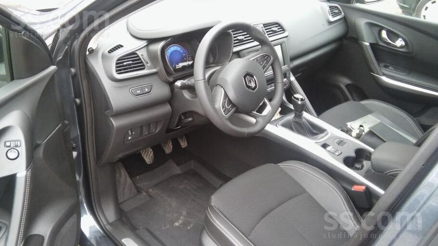 Grey Renault Kadjar 2016 in Riga, with an engine capacity of 1.20 L and mileage of 96 thousand km for 8500 €, photo 6 on AUTOMOTO.COM.LV