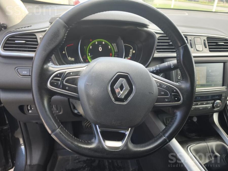 Grey Renault Kadjar 2016 in Riga, with an engine capacity of 1.20 L and mileage of 96 thousand km for 8500 €, photo 9 on AUTOMOTO.COM.LV