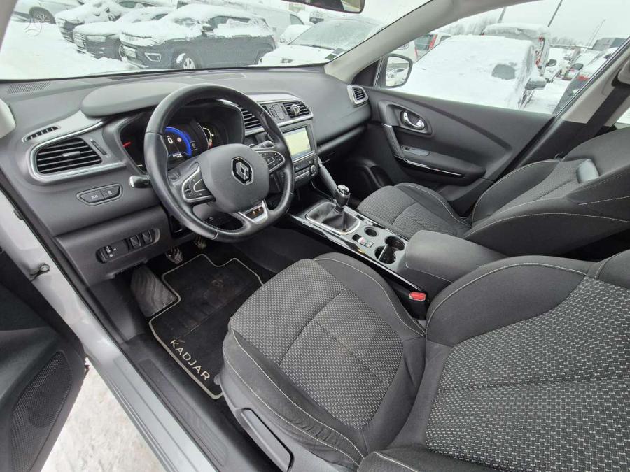 Grey Renault Kadjar 2017 in Taurage, with an engine capacity of 1.46 L and mileage of 220 thousand km for 8500 €, photo 7 on AUTOMOTO.COM.LV