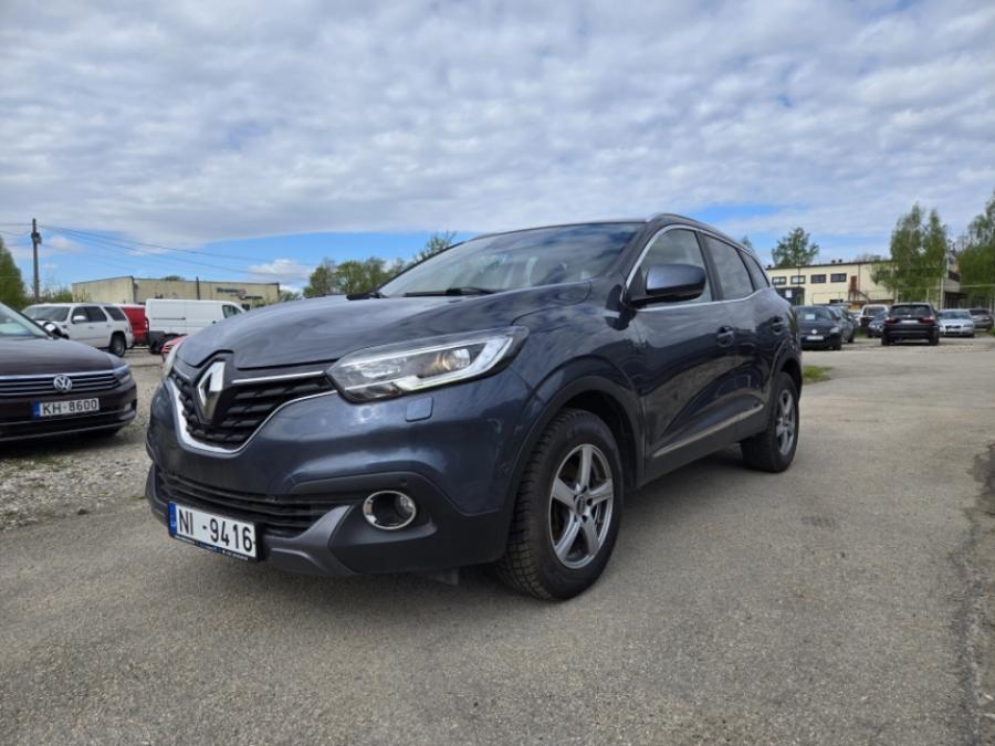 Grey Renault Kadjar 2017 in Riga, with an engine capacity of 1.50 L and mileage of 179 thousand km for 10950 €, photo 1 on AUTOMOTO.COM.LV
