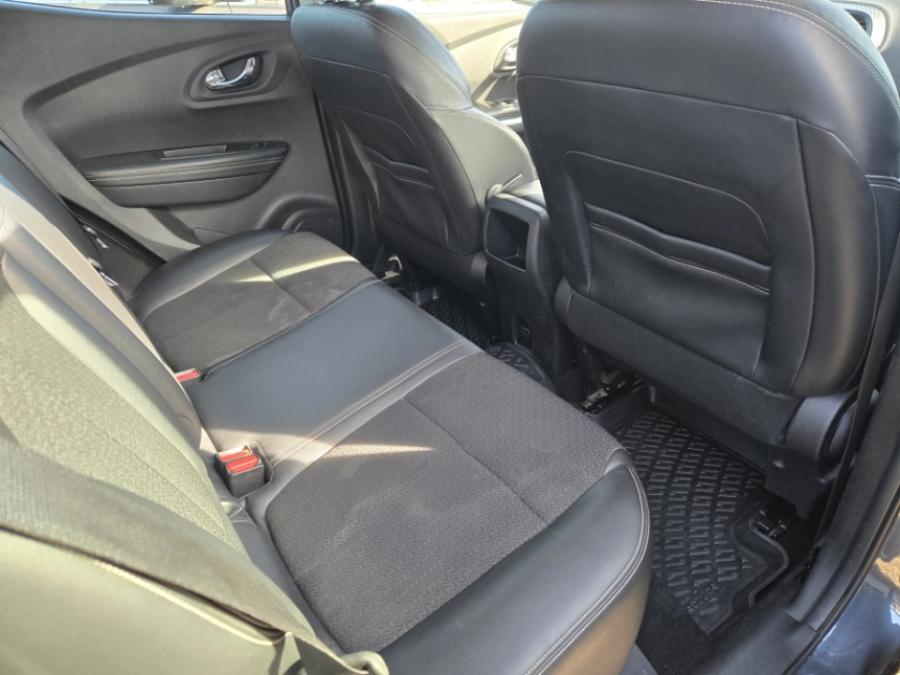Grey Renault Kadjar 2017 in Riga, with an engine capacity of 1.50 L and mileage of 179 thousand km for 10950 €, photo 9 on AUTOMOTO.COM.LV