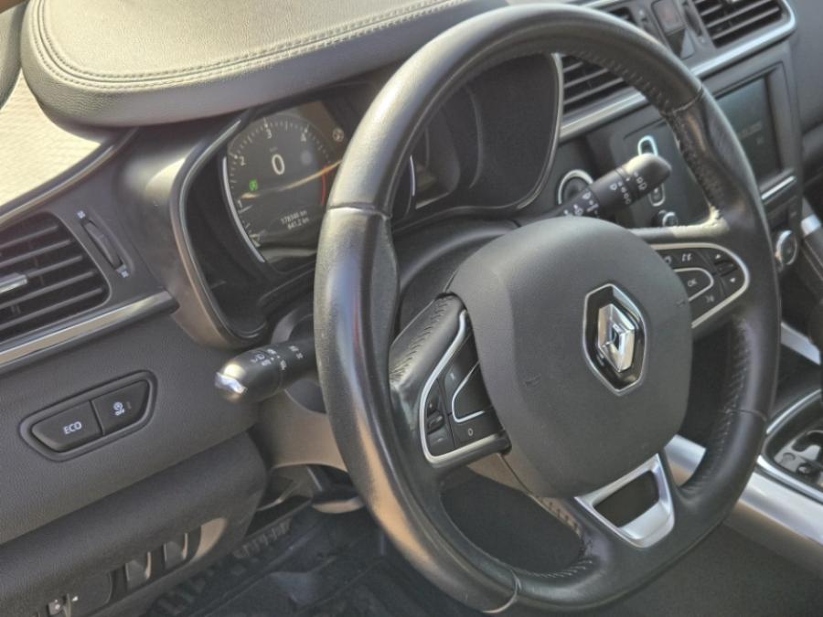 Grey Renault Kadjar 2017 in Riga, with an engine capacity of 1.50 L and mileage of 179 thousand km for 10950 €, photo 12 on AUTOMOTO.COM.LV