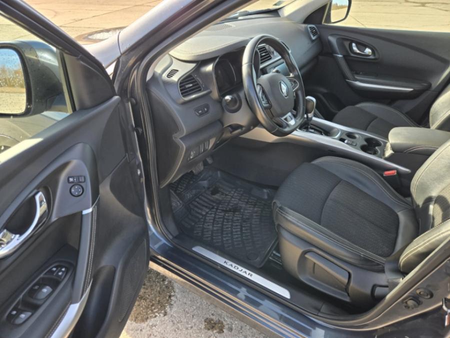Grey Renault Kadjar 2017 in Riga, with an engine capacity of 1.50 L and mileage of 179 thousand km for 10950 €, photo 13 on AUTOMOTO.COM.LV