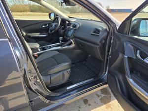 Grey Renault Kadjar 2017 in Riga, with an engine capacity of 1.50 L and mileage of 179 thousand km for 10950 €, photo 18 on AUTOMOTO.COM.LV