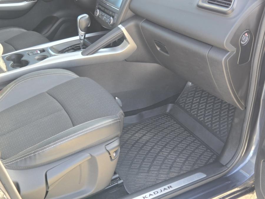 Grey Renault Kadjar 2017 in Riga, with an engine capacity of 1.50 L and mileage of 179 thousand km for 10950 €, photo 21 on AUTOMOTO.COM.LV