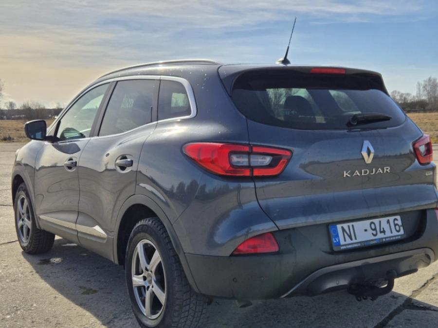 Grey Renault Kadjar 2017 in Riga, with an engine capacity of 1.50 L and mileage of 179 thousand km for 10950 €, photo 26 on AUTOMOTO.COM.LV